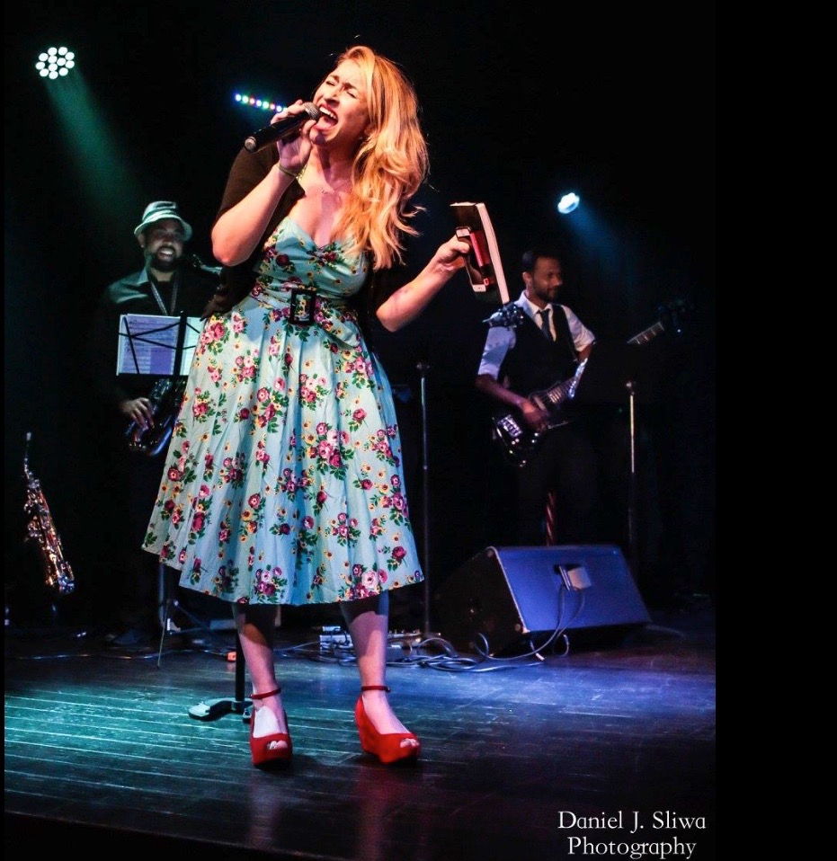 Amy Albert – Vocalist and Cabaret Artist